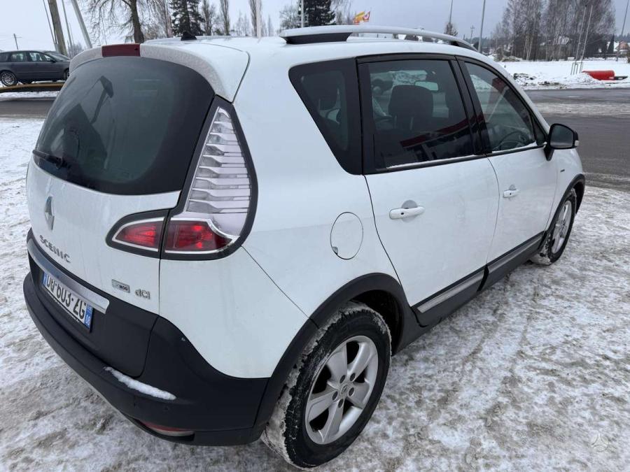 White Renault Scenic 2015 in Taurage, with an engine capacity of 1.60 L and mileage of 231 thousand km for 4900 €, photo 5 on AUTOMOTO.COM.LV