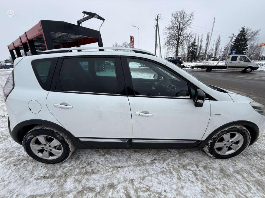 White Renault Scenic 2015 in Taurage, with an engine capacity of 1.60 L and mileage of 231 thousand km for 4900 €, photo 6 on AUTOMOTO.COM.LV