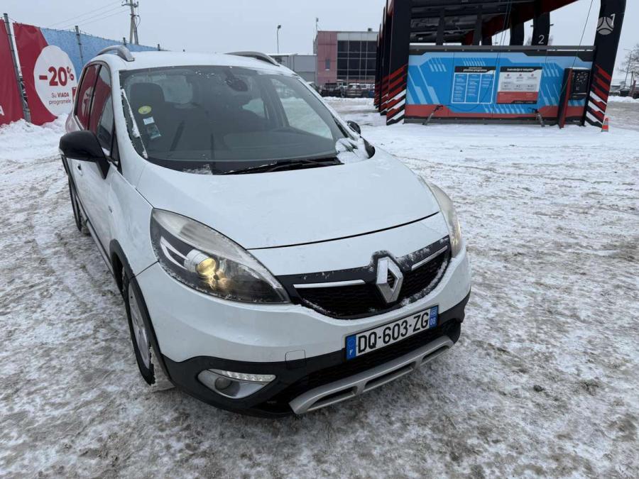 White Renault Scenic 2015 in Taurage, with an engine capacity of 1.60 L and mileage of 231 thousand km for 4900 €, photo 7 on AUTOMOTO.COM.LV