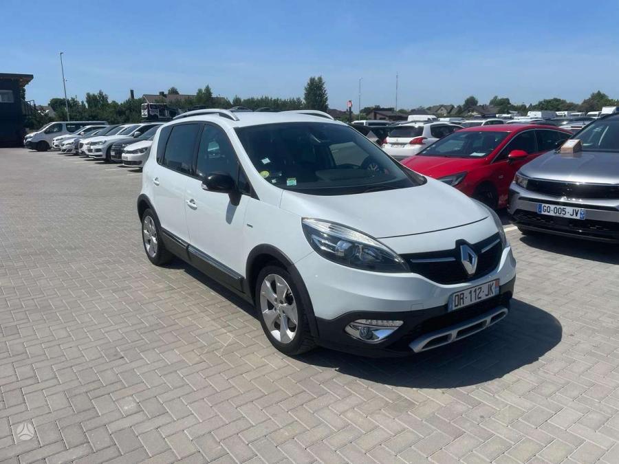 Balts Renault Scenic 2015 Tauragė, ar dzinēja tilpumu 1.46 L un nobraukumu 247 tūkst. km par 4500 €, foto 3 vietnē AUTOMOTO.COM.LV