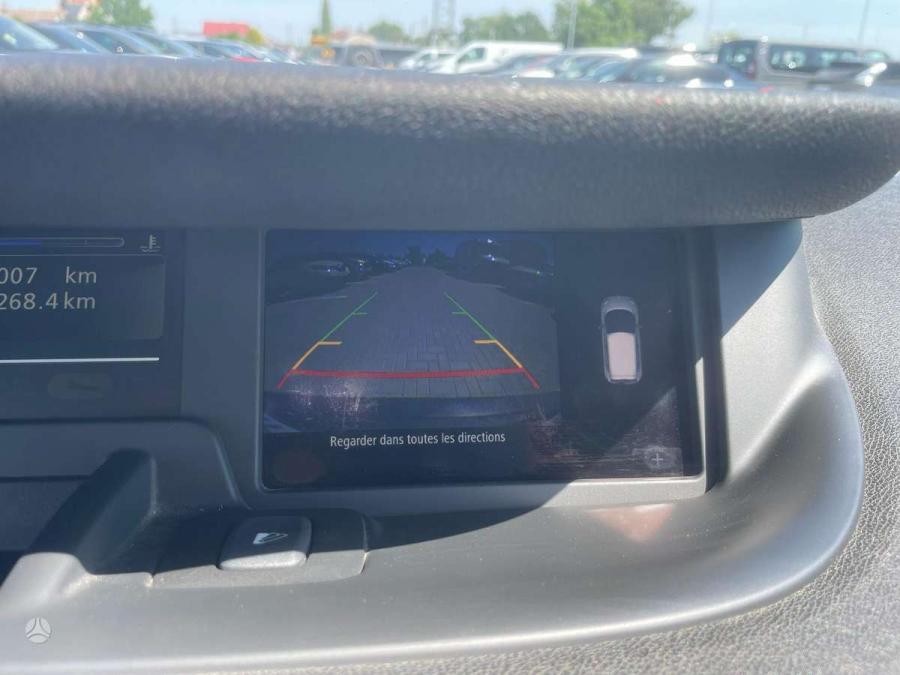 Balts Renault Scenic 2015 Tauragė, ar dzinēja tilpumu 1.46 L un nobraukumu 247 tūkst. km par 4500 €, foto 10 vietnē AUTOMOTO.COM.LV