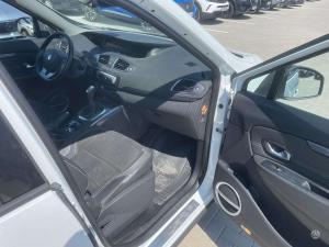 Balts Renault Scenic 2015 Tauragė, ar dzinēja tilpumu 1.46 L un nobraukumu 247 tūkst. km par 4500 €, foto 12 vietnē AUTOMOTO.COM.LV