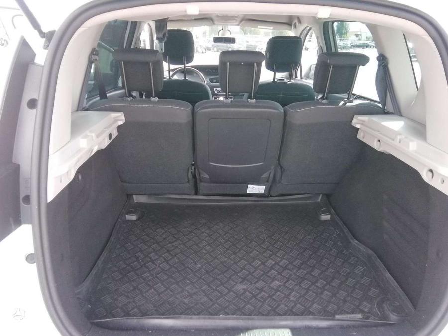 Balts Renault Scenic 2015 Marijampole, ar dzinēja tilpumu 1.20 L un nobraukumu 182 tūkst. km par 3999 €, foto 15 vietnē AUTOMOTO.COM.LV
