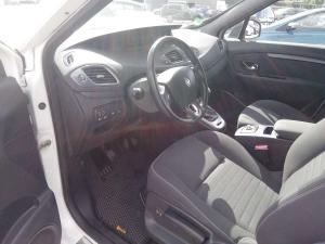 Balts Renault Scenic 2015 Marijampole, ar dzinēja tilpumu 1.20 L un nobraukumu 182 tūkst. km par 3999 €, foto 19 vietnē AUTOMOTO.COM.LV