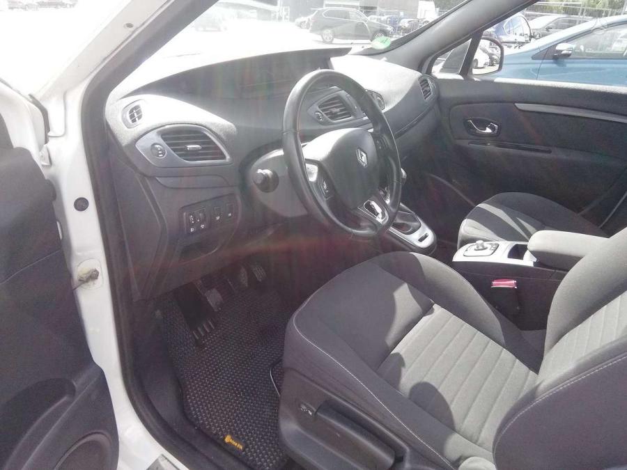 Balts Renault Scenic 2015 Marijampole, ar dzinēja tilpumu 1.20 L un nobraukumu 182 tūkst. km par 3999 €, foto 19 vietnē AUTOMOTO.COM.LV