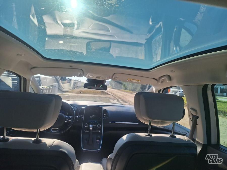 White Renault Scenic 2016 in Klaipeda, with an engine capacity of 1.60 L and mileage of 185 thousand km for 7800 €, photo 14 on AUTOMOTO.COM.LV