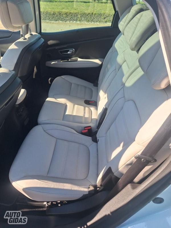 Balts Renault Scenic 2016 Tauragė, ar dzinēja tilpumu 1.60 L un nobraukumu 185 tūkst. km par 7550 €, foto 3 vietnē AUTOMOTO.COM.LV