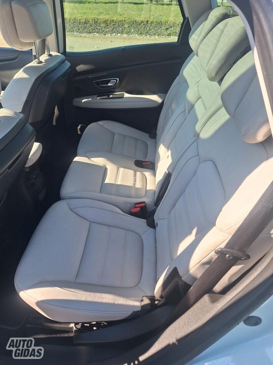 White Renault Scenic 2016 in Taurage, with an engine capacity of 1.60 L and mileage of 185 thousand km for 7550 €, photo 4 on AUTOMOTO.COM.LV