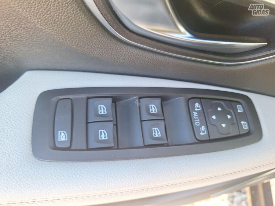 White Renault Scenic 2016 in Taurage, with an engine capacity of 1.60 L and mileage of 185 thousand km for 7550 €, photo 17 on AUTOMOTO.COM.LV