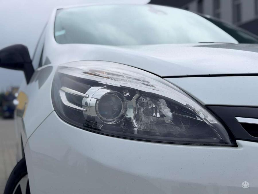 Balts Renault Scenic 2016 Tauragė, ar dzinēja tilpumu 1.60 L un nobraukumu 187 tūkst. km par 4499 €, foto 5 vietnē AUTOMOTO.COM.LV