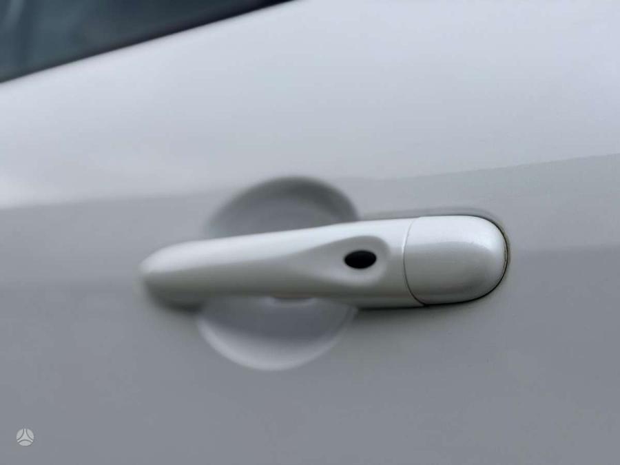 Balts Renault Scenic 2016 Tauragė, ar dzinēja tilpumu 1.60 L un nobraukumu 187 tūkst. km par 4499 €, foto 10 vietnē AUTOMOTO.COM.LV