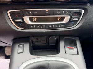 Balts Renault Scenic 2016 Tauragė, ar dzinēja tilpumu 1.60 L un nobraukumu 187 tūkst. km par 4499 €, foto 30 vietnē AUTOMOTO.COM.LV