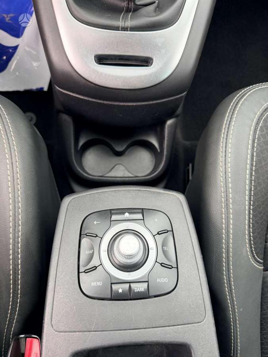 Balts Renault Scenic 2016 Tauragė, ar dzinēja tilpumu 1.60 L un nobraukumu 187 tūkst. km par 4499 €, foto 31 vietnē AUTOMOTO.COM.LV