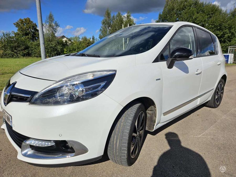 Balts Renault Scenic 2016 Tauragė, ar dzinēja tilpumu 1.20 L un nobraukumu 142 tūkst. km par 4800 €, foto 3 vietnē AUTOMOTO.COM.LV