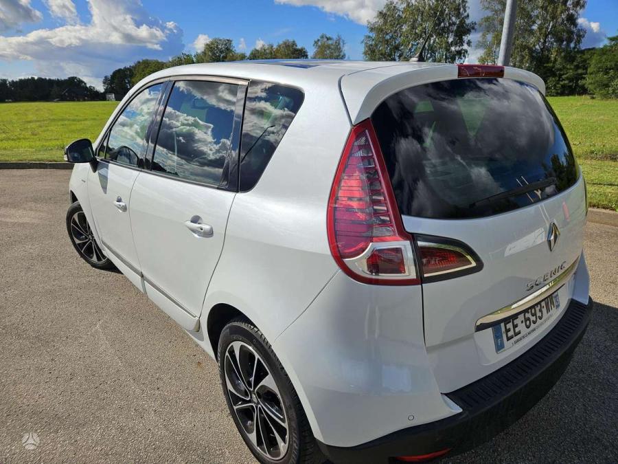 Balts Renault Scenic 2016 Tauragė, ar dzinēja tilpumu 1.20 L un nobraukumu 142 tūkst. km par 4800 €, foto 4 vietnē AUTOMOTO.COM.LV