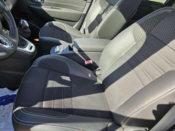 White Renault Scenic 2016 in Taurage, with an engine capacity of 1.20 L and mileage of 142 thousand km for 4800 €, photo 11 on AUTOMOTO.COM.LV