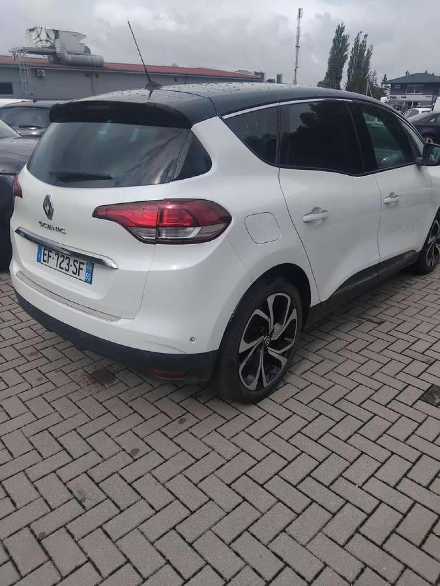 White Renault Scenic 2017 in Taurage, with an engine capacity of 1.60 L and mileage of 190 thousand km for 7650 €, photo 4 on AUTOMOTO.COM.LV