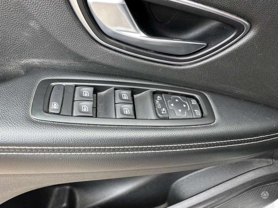 Balts Renault Scenic 2017 Viļņa, ar dzinēja tilpumu 1.46 L un nobraukumu 192 tūkst. km par 7799 €, foto 15 vietnē AUTOMOTO.COM.LV