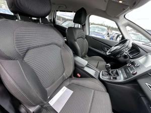 Balts Renault Scenic 2017 Viļņa, ar dzinēja tilpumu 1.46 L un nobraukumu 192 tūkst. km par 7799 €, foto 16 vietnē AUTOMOTO.COM.LV