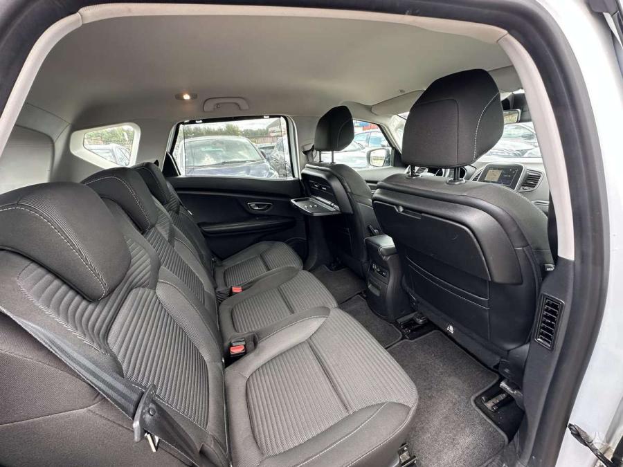Balts Renault Scenic 2017 Viļņa, ar dzinēja tilpumu 1.46 L un nobraukumu 192 tūkst. km par 7799 €, foto 17 vietnē AUTOMOTO.COM.LV