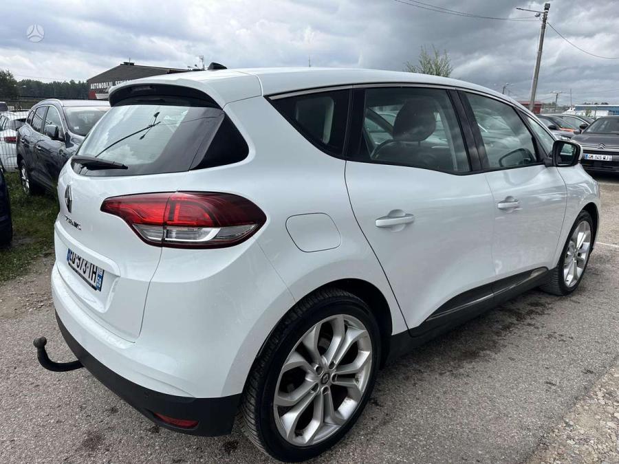 White Renault Scenic 2017 in Vilnius, with an engine capacity of 1.46 L and mileage of 192 thousand km for 7299 €, photo 7 on AUTOMOTO.COM.LV