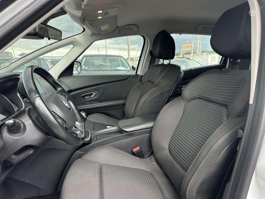 White Renault Scenic 2017 in Vilnius, with an engine capacity of 1.46 L and mileage of 192 thousand km for 7299 €, photo 12 on AUTOMOTO.COM.LV