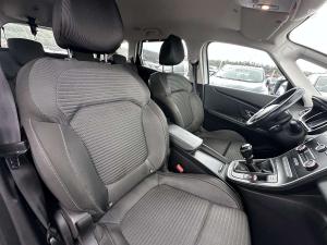 White Renault Scenic 2017 in Vilnius, with an engine capacity of 1.46 L and mileage of 192 thousand km for 7299 €, photo 21 on AUTOMOTO.COM.LV