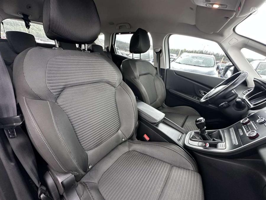 White Renault Scenic 2017 in Vilnius, with an engine capacity of 1.46 L and mileage of 192 thousand km for 7299 €, photo 21 on AUTOMOTO.COM.LV