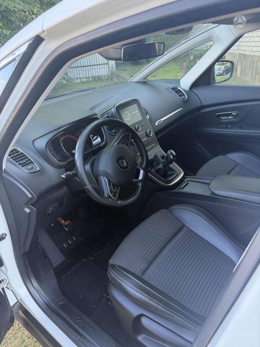 Balts Renault Scenic 2018 Tauragė, ar dzinēja tilpumu 1.46 L un nobraukumu 220 tūkst. km par 6400 €, foto 9 vietnē AUTOMOTO.COM.LV