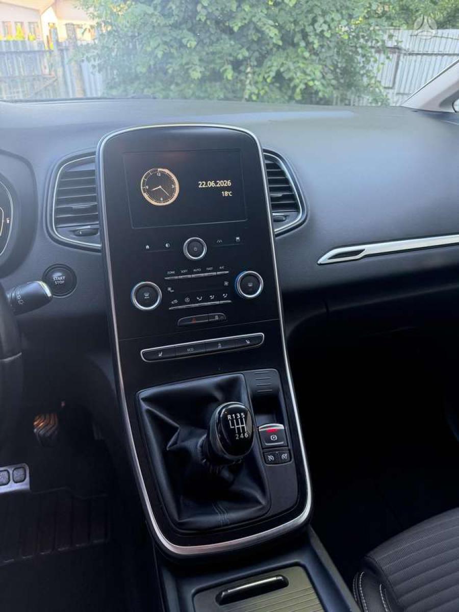 Balts Renault Scenic 2018 Tauragė, ar dzinēja tilpumu 1.46 L un nobraukumu 220 tūkst. km par 6400 €, foto 11 vietnē AUTOMOTO.COM.LV