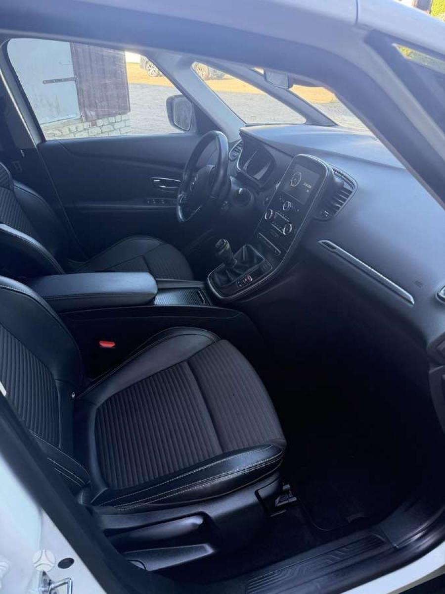Balts Renault Scenic 2018 Tauragė, ar dzinēja tilpumu 1.46 L un nobraukumu 220 tūkst. km par 6400 €, foto 14 vietnē AUTOMOTO.COM.LV