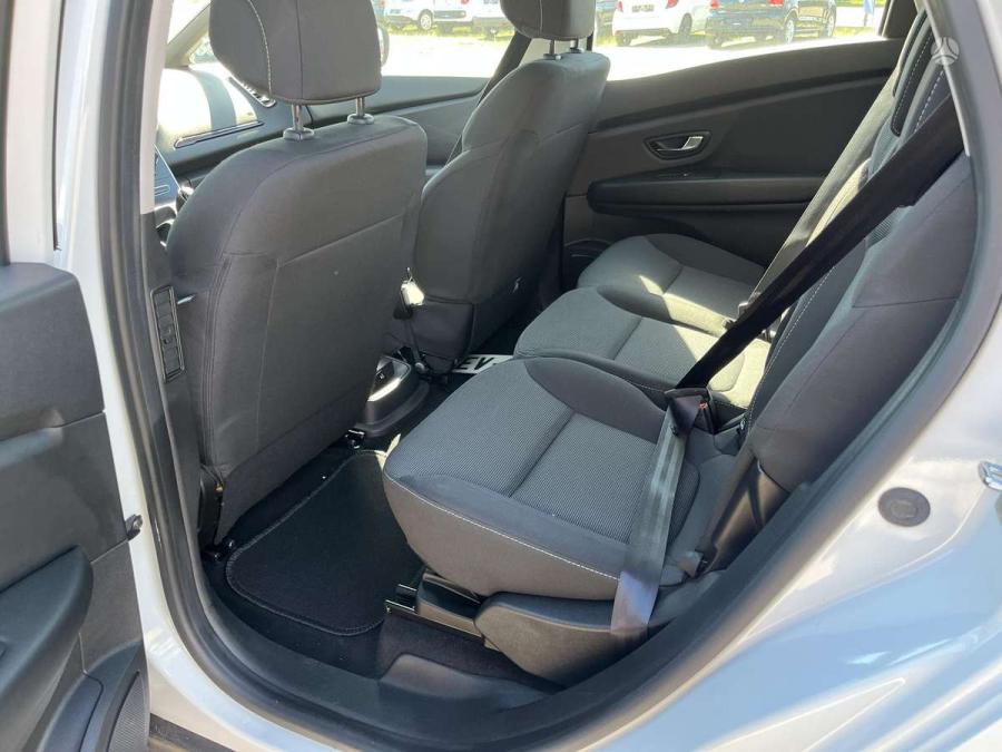 Balts Renault Scenic 2018 Tauragė, ar dzinēja tilpumu 1.46 L un nobraukumu 223 tūkst. km par 6900 €, foto 15 vietnē AUTOMOTO.COM.LV