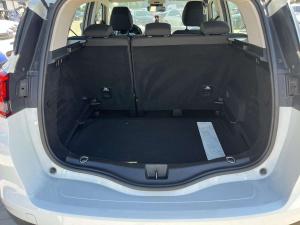 Balts Renault Scenic 2018 Tauragė, ar dzinēja tilpumu 1.46 L un nobraukumu 223 tūkst. km par 6900 €, foto 17 vietnē AUTOMOTO.COM.LV