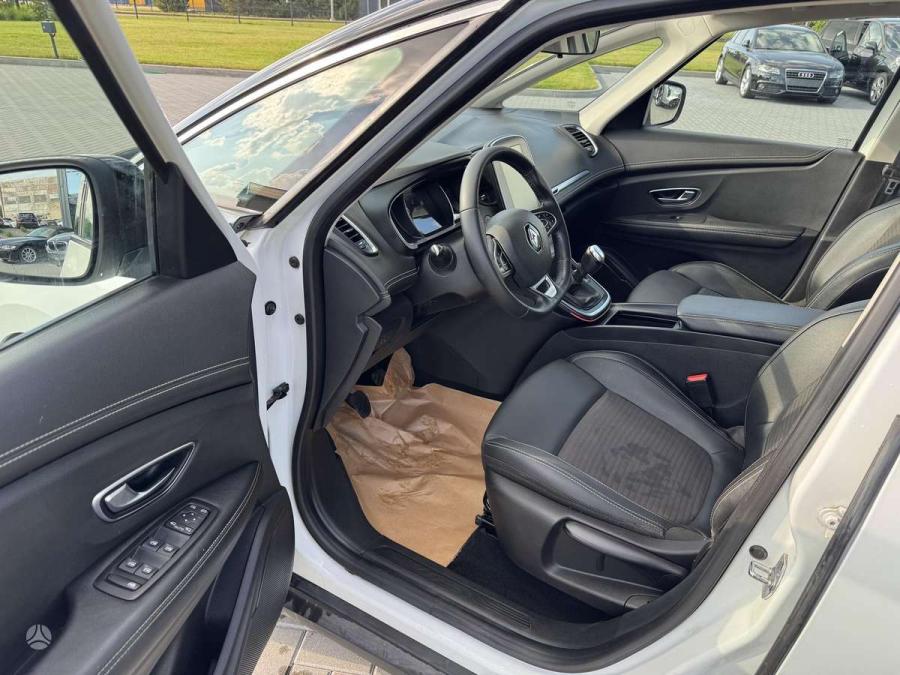 Balts Renault Scenic 2018 Telšiai, ar dzinēja tilpumu 1.46 L un nobraukumu 169 tūkst. km par 7999 €, foto 15 vietnē AUTOMOTO.COM.LV