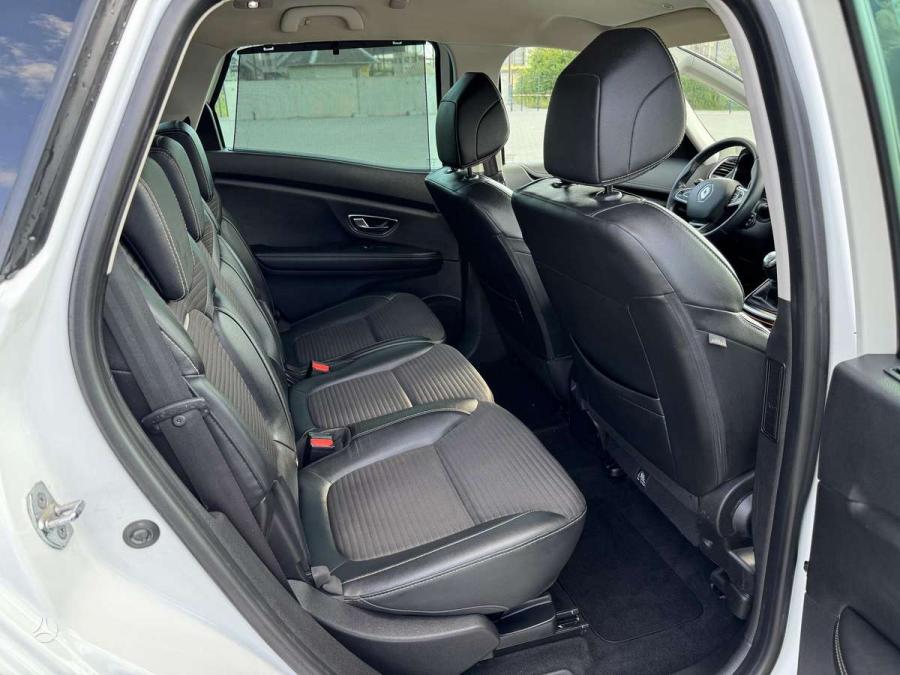 Balts Renault Scenic 2018 Telšiai, ar dzinēja tilpumu 1.46 L un nobraukumu 169 tūkst. km par 7999 €, foto 22 vietnē AUTOMOTO.COM.LV