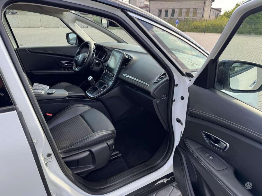 Balts Renault Scenic 2018 Telšiai, ar dzinēja tilpumu 1.46 L un nobraukumu 169 tūkst. km par 7999 €, foto 23 vietnē AUTOMOTO.COM.LV