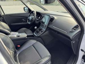 Balts Renault Scenic 2018 Telšiai, ar dzinēja tilpumu 1.46 L un nobraukumu 169 tūkst. km par 7999 €, foto 24 vietnē AUTOMOTO.COM.LV