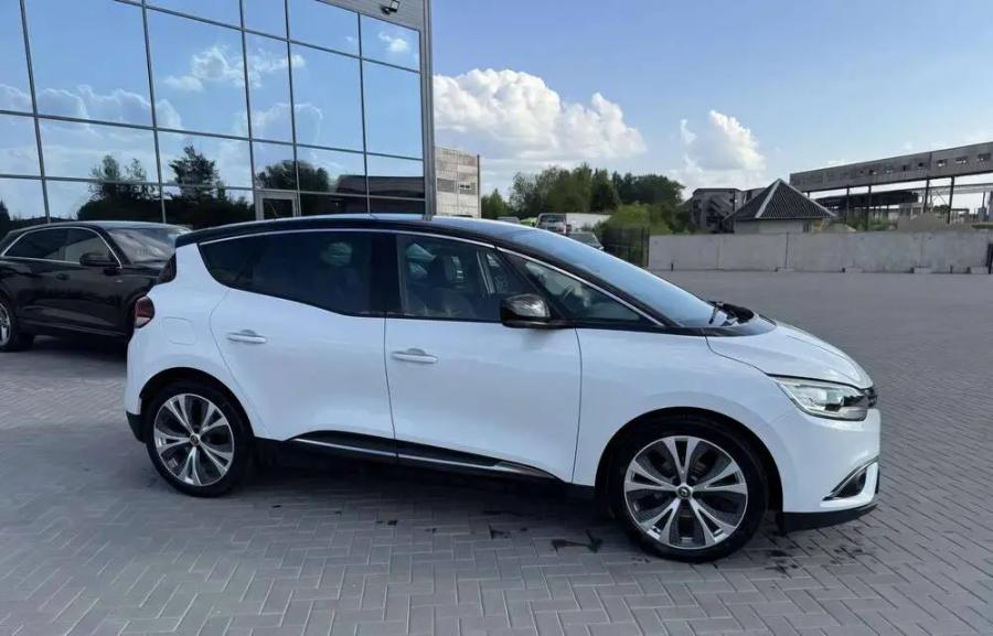 White Renault Scenic 2018 in Telschi, with an engine capacity of 1.50 L and mileage of 168 thousand km for 7990 €, photo 3 on AUTOMOTO.COM.LV