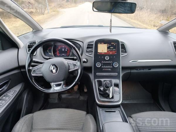 White Renault Scenic 2018 in Tukums, with an engine capacity of 1.50 L and mileage of 230 thousand km for 6990 €, photo 7 on AUTOMOTO.COM.LV