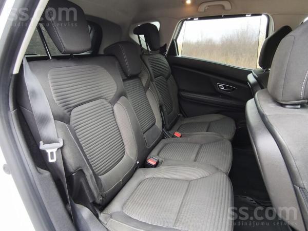 White Renault Scenic 2018 in Tukums, with an engine capacity of 1.50 L and mileage of 230 thousand km for 6990 €, photo 10 on AUTOMOTO.COM.LV