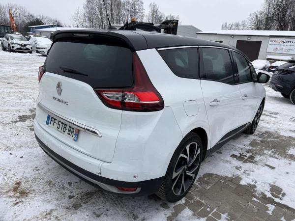 Balts Renault Scenic 2019 Kauņa, ar dzinēja tilpumu 1.75 L un nobraukumu 280 tūkst. km par 5900 €, foto 4 vietnē AUTOMOTO.COM.LV