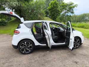 White Renault Scenic 2019 in Riga, with an engine capacity of 1.30 L and mileage of 178 thousand km for 8950 €, photo 15 on AUTOMOTO.COM.LV
