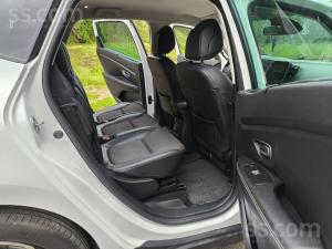 White Renault Scenic 2019 in Riga, with an engine capacity of 1.30 L and mileage of 178 thousand km for 8950 €, photo 19 on AUTOMOTO.COM.LV