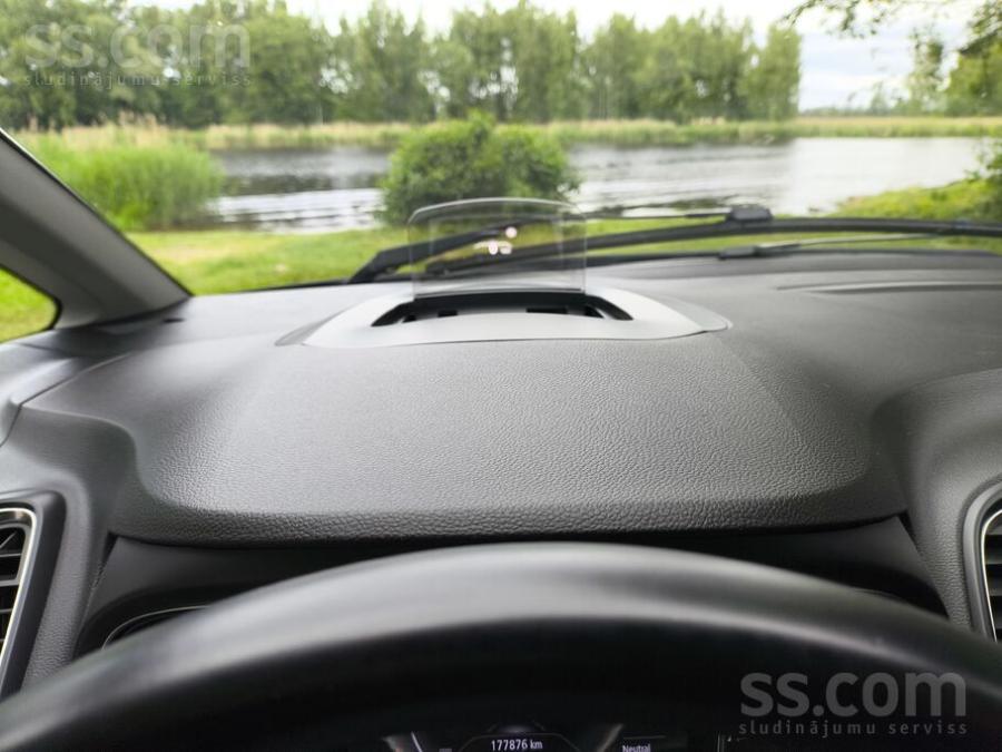 White Renault Scenic 2019 in Riga, with an engine capacity of 1.30 L and mileage of 178 thousand km for 8950 €, photo 21 on AUTOMOTO.COM.LV