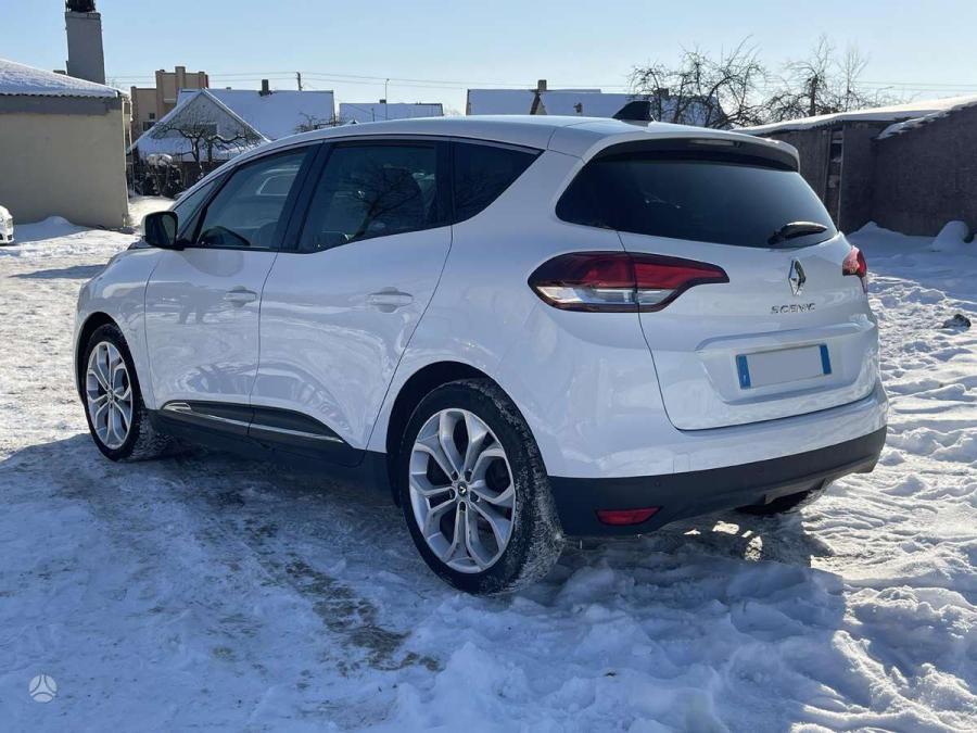 White Renault Scenic 2020 in Taurage, with an engine capacity of 0.00 L and mileage of 300 thousand km for 6000 €, photo 3 on AUTOMOTO.COM.LV