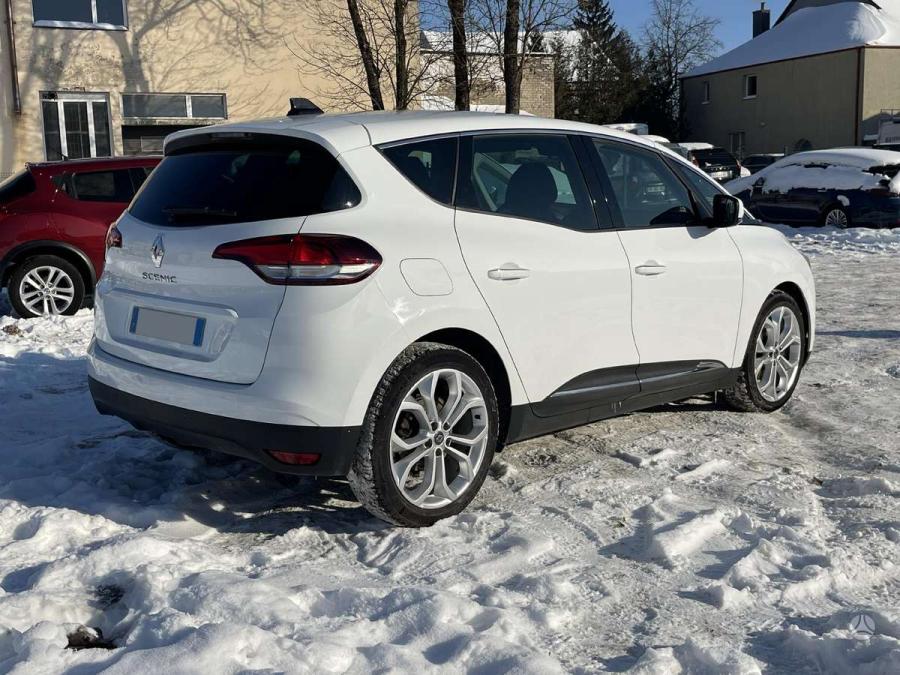 White Renault Scenic 2020 in Taurage, with an engine capacity of 0.00 L and mileage of 300 thousand km for 6000 €, photo 4 on AUTOMOTO.COM.LV