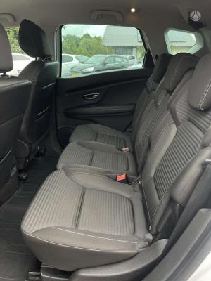 White Renault Scenic 2020 in Taurage, with an engine capacity of 0.00 L and mileage of 299 thousand km for 5500 €, photo 7 on AUTOMOTO.COM.LV