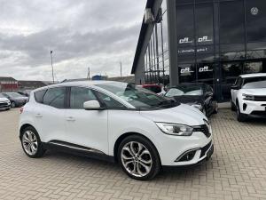 Balts Renault Scenic 2020 Tauragė, ar dzinēja tilpumu 1.75 L un nobraukumu 240 tūkst. km par 6300 €, foto  vietnē AUTOMOTO.COM.LV