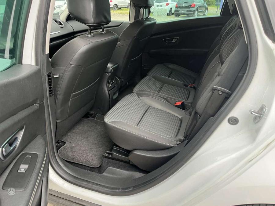 Balts Renault Scenic 2020 Tauragė, ar dzinēja tilpumu 1.75 L un nobraukumu 240 tūkst. km par 6300 €, foto 16 vietnē AUTOMOTO.COM.LV