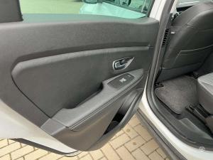 Balts Renault Scenic 2020 Tauragė, ar dzinēja tilpumu 1.75 L un nobraukumu 240 tūkst. km par 6300 €, foto 17 vietnē AUTOMOTO.COM.LV